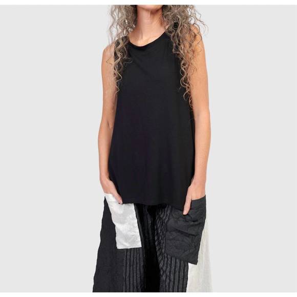 Alembika | Tops | New Alembika Essential Cutaway Tank Top In Black ...